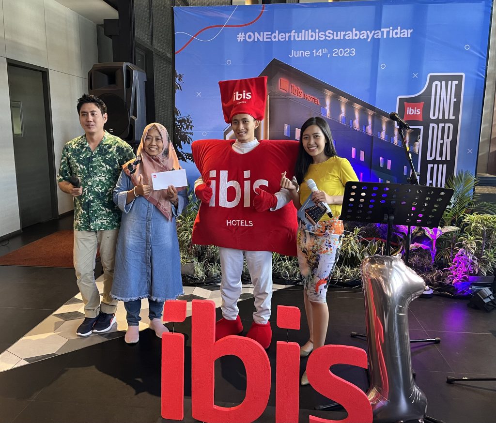 Rayakan 1st Anniversary, ibis Surabaya Tidar Ajak Warga Sekitar Nikmati ...