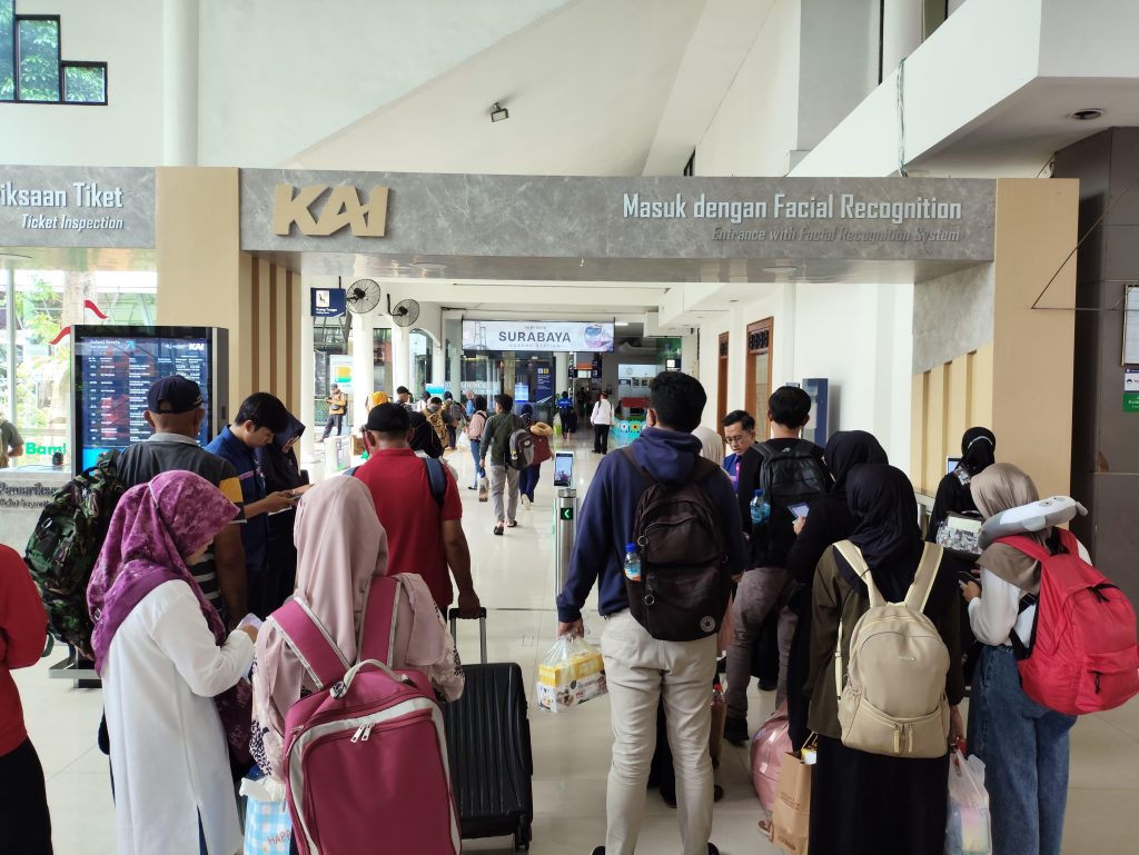 Sambut Libur Nataru 2024/2025, KAI Daop 8 Surabaya Optimalkan Pelayanan Pelanggan - Harian Surabaya