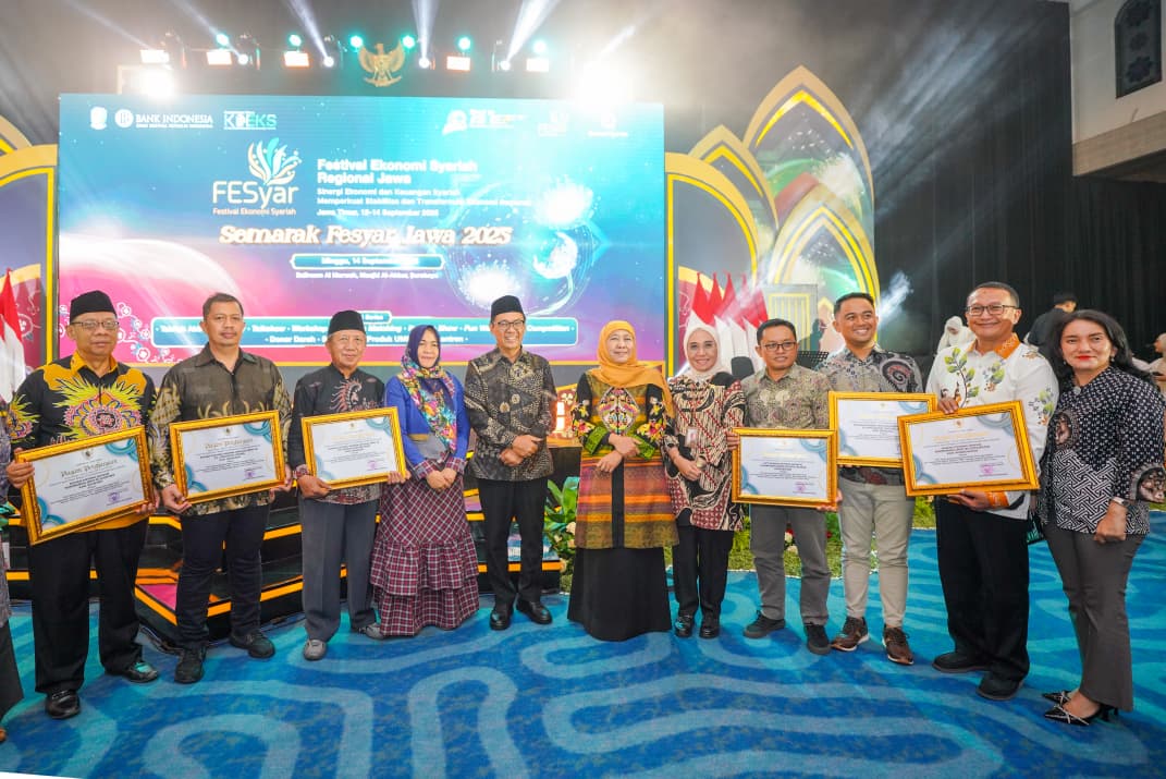 Gubernur Khofifah Tutup FESyar Regional Jawa 2025, Optimis Jawa Timur Jadi Pionir Ekonomi ...